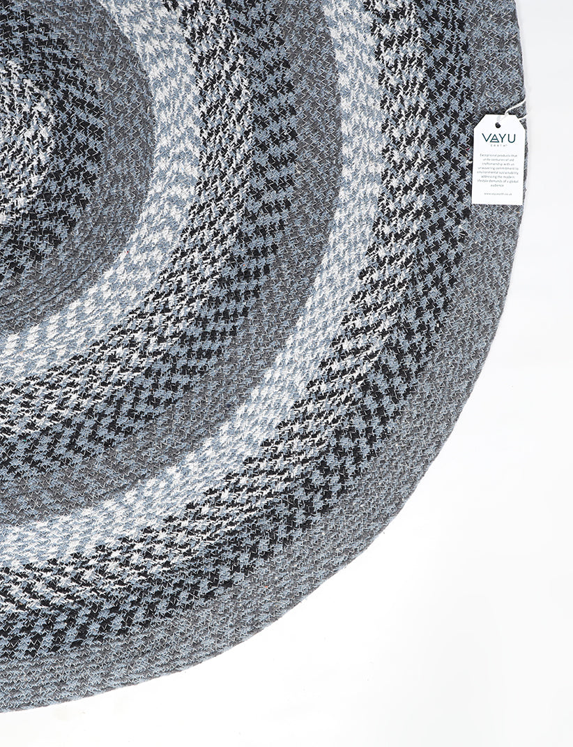 Concentric Grayscale Round Cotton Rug - 117cm – Vayu Earth